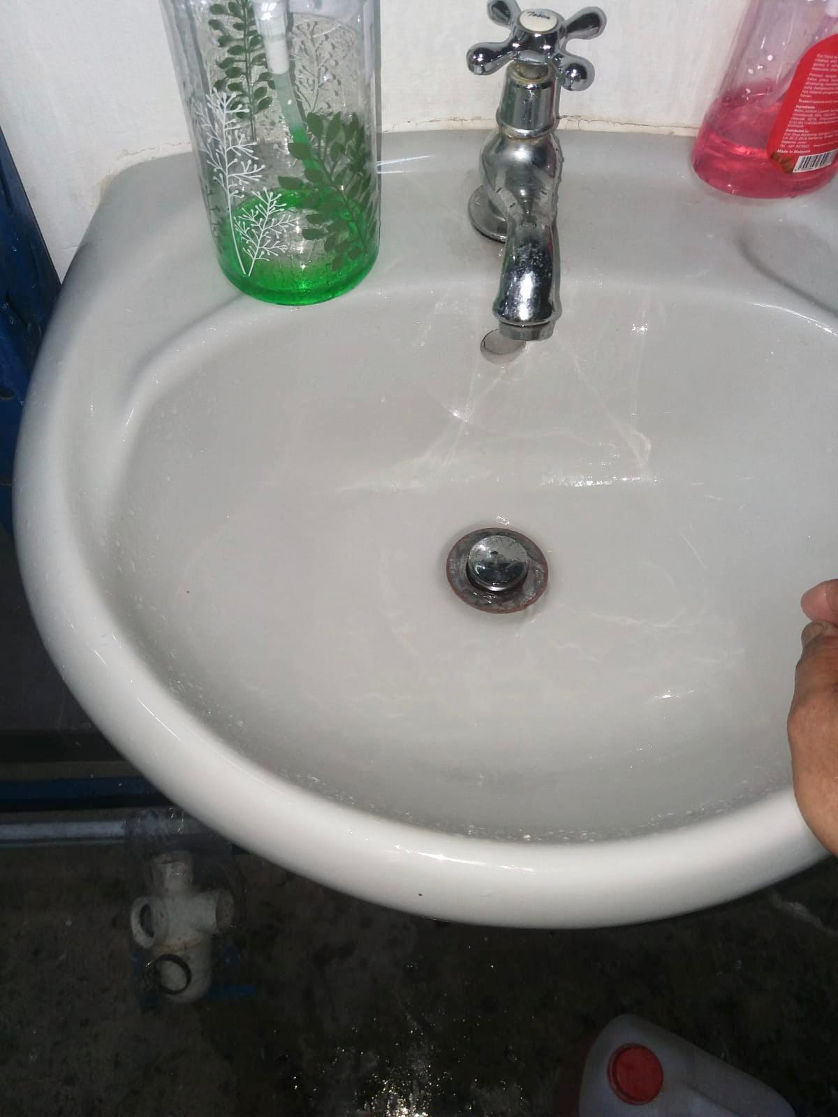 Clear Choke And Replace Bottle Trap In King George’s Avenue - Local ...